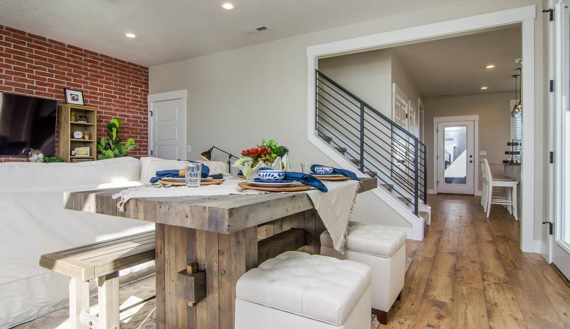 Destination Homes Living Room | Save Thousands With Communnie.