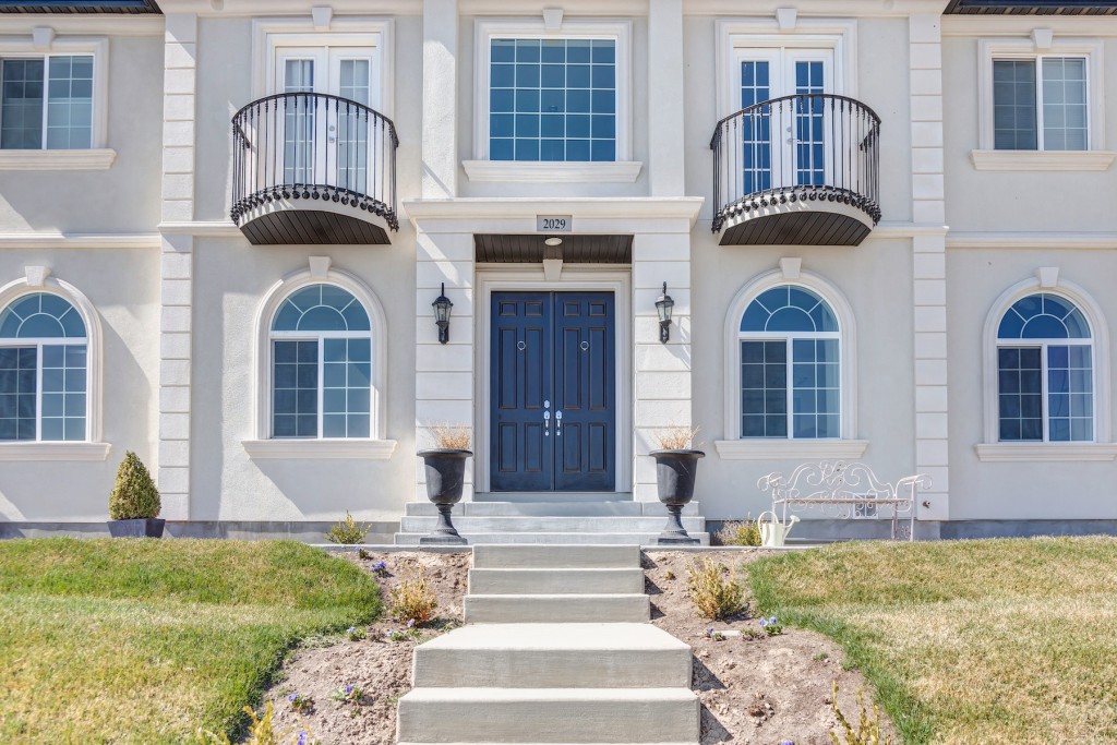 BLJ Construction 4 | Save Thousands With Communnie.