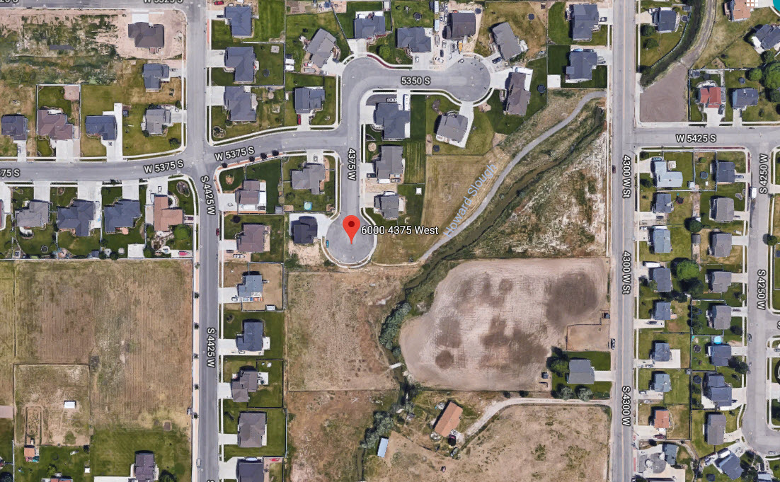 Halls Crossing Map | Save Thousands With Communnie.