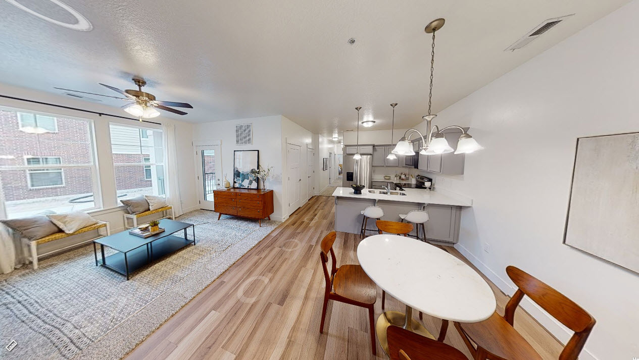 Lakefront - Condos -1 | Save Thousands With Communnie.