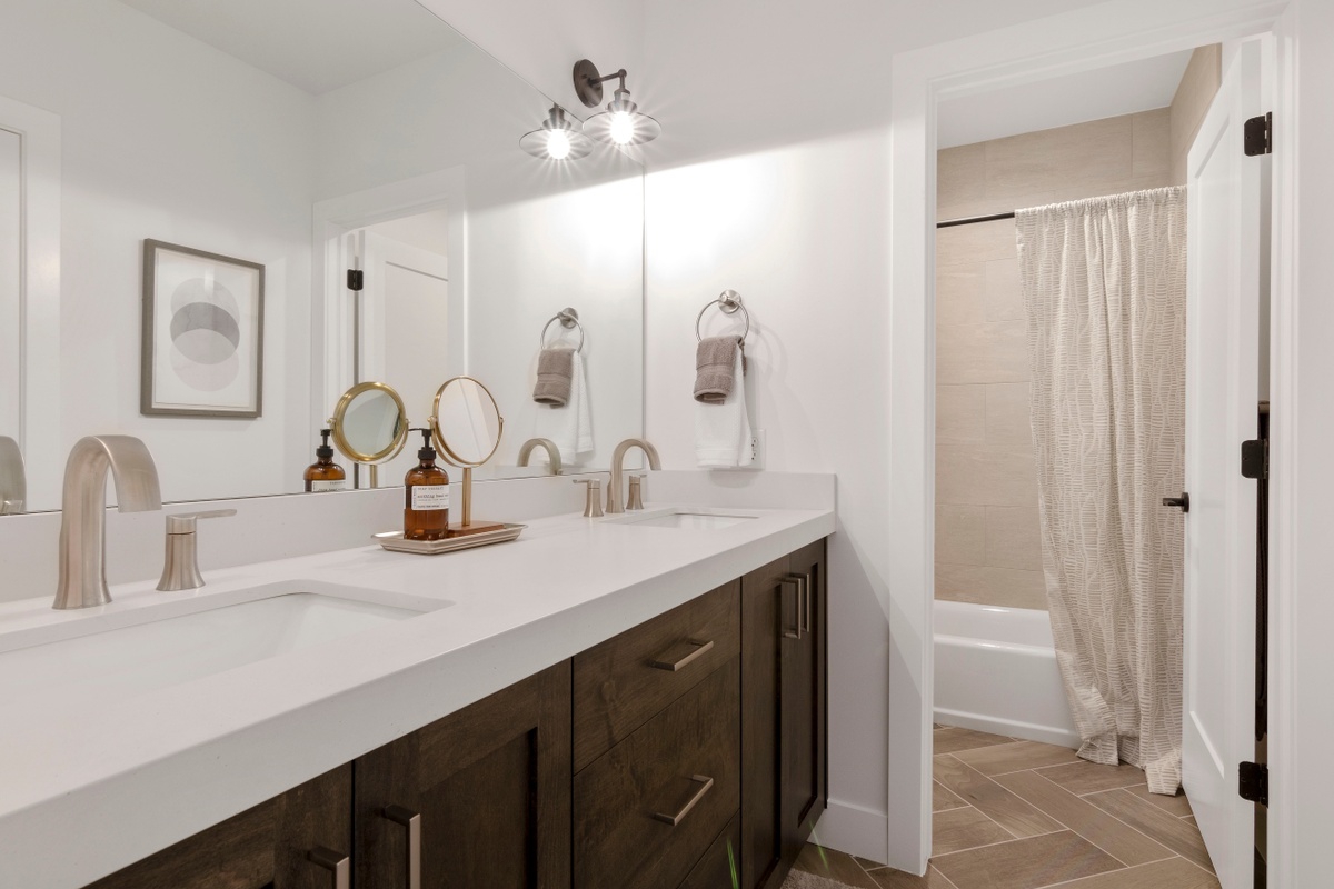 Octave -4 | Save Thousands With Communnie.