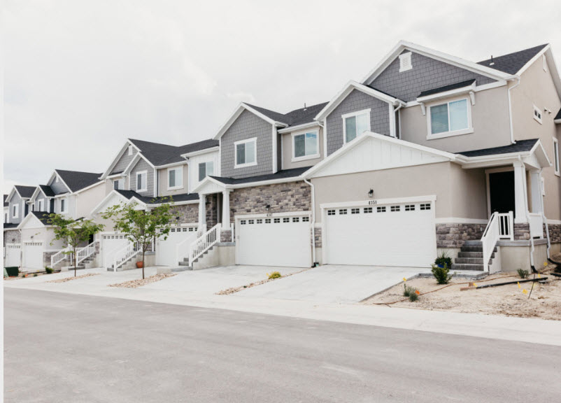 Bringhurst Townhomes | Save Thousands With Communnie.